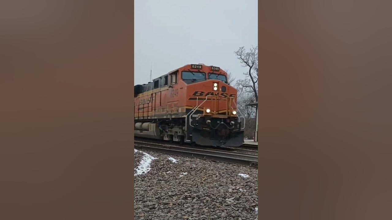 BNSF 6249 leads a Geometry Train - YouTube
