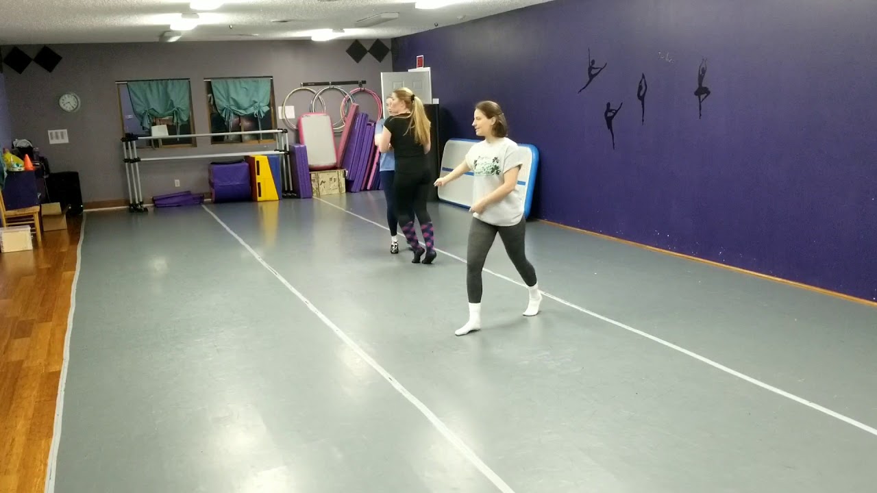Siobhan and Colleen Irish Dancing - YouTube