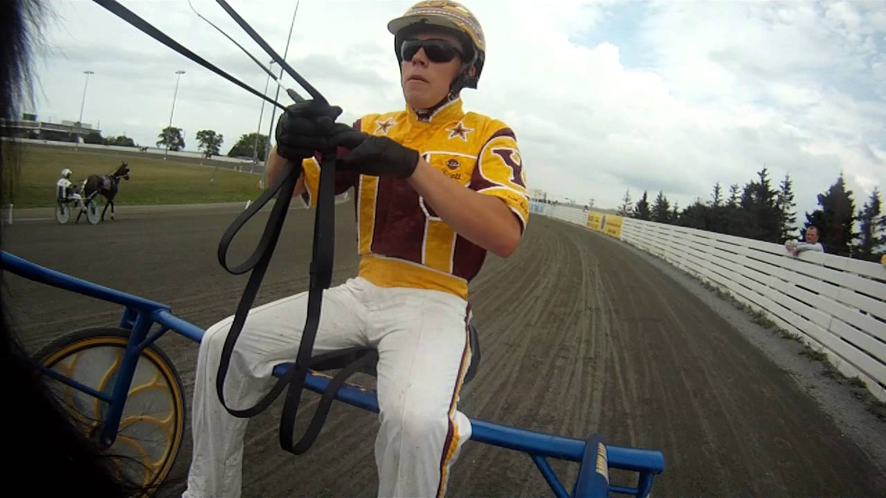 Scott Young Drives Trial 1 of the 2012 Gold Cup and Saucer - YouTube