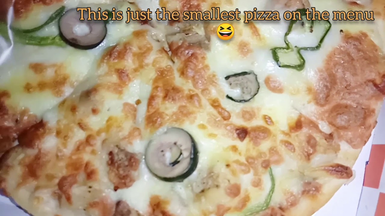 Eating chicken pizza Italian style and Fatirah with Nutella - YouTube