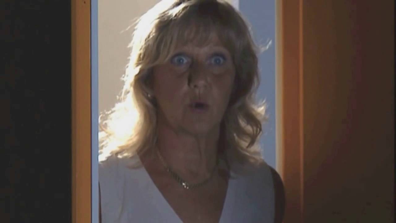 World biggest bass ever - Basshunter Ft. Mom - YouTube