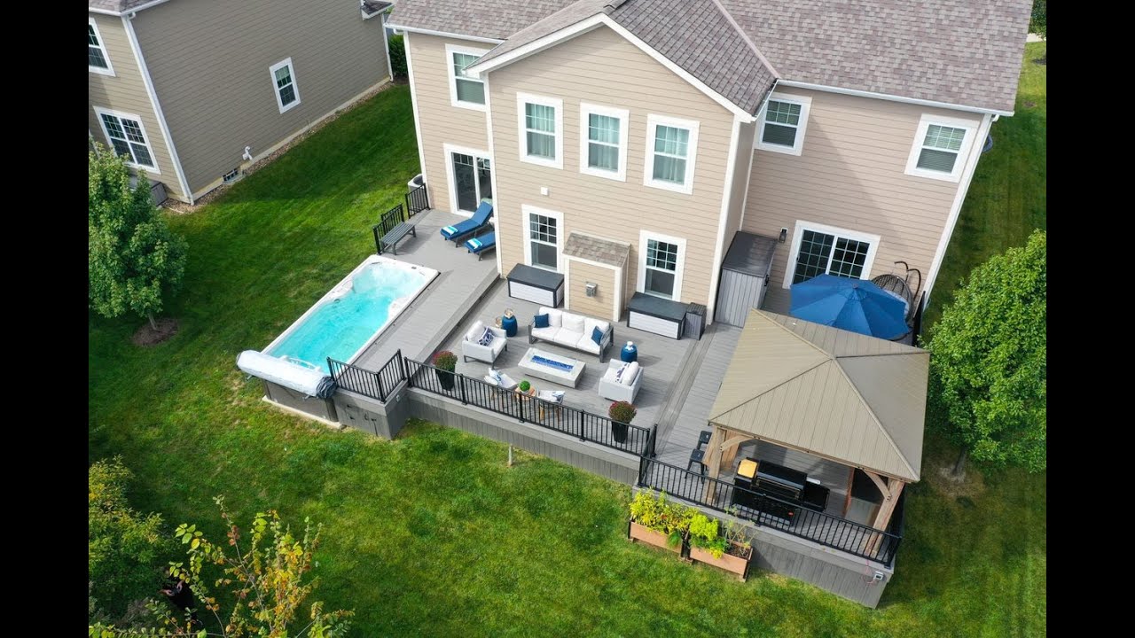 OUTDOOR-FX COMPOSITE DECK WITH SWIM SPA - YouTube