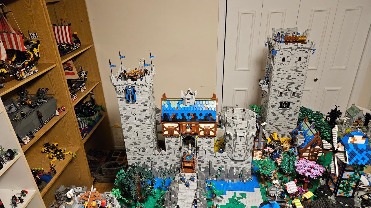 This Lego Castle Is so Detailed! - YouTube