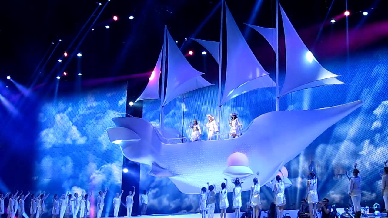 K3 concert EYO!! - YouTube