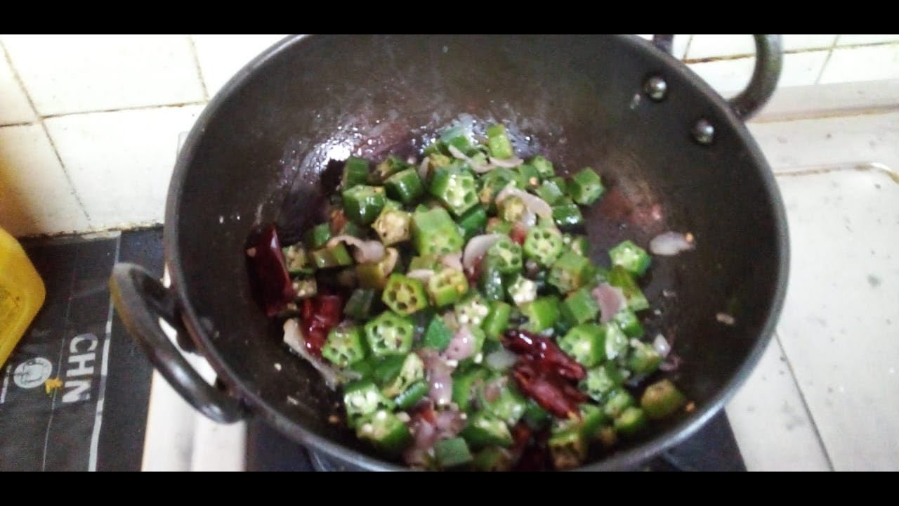 Anisha Cooking vlogs.👩‍🍳👩‍🍳 வெண்டைக்காய் பொரியல்..how to cook🍲 - YouTube