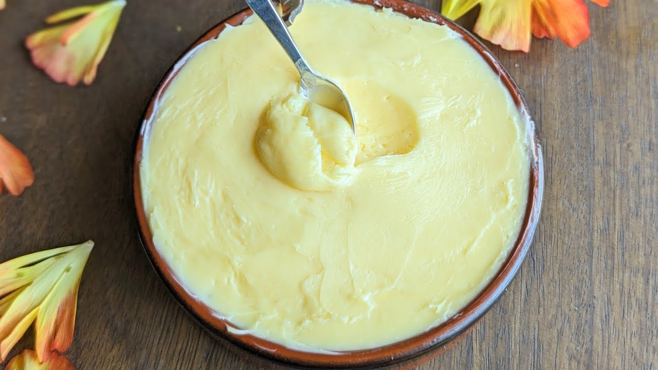 Easy home made butter from raw cow's milk | unt de casa din lapte crud ...