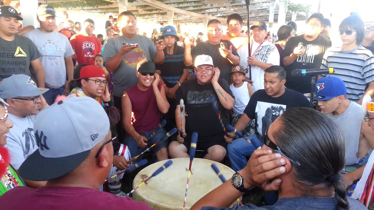 Northern Cree host drum at Rocky Boy 2015! - YouTube