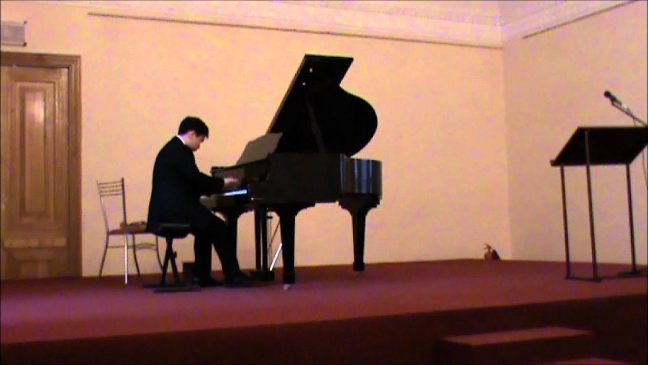 Daniel Chun Plays Stenhammar Fantasy in Russia.wmv - YouTube