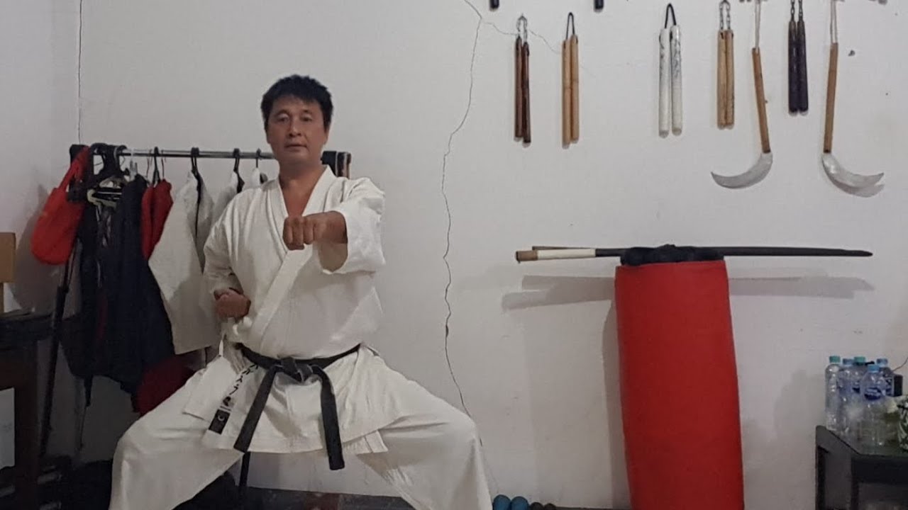 LATIAN PENGGABUNGAN KIHON/GERAKAN DASAR KARATE - YouTube