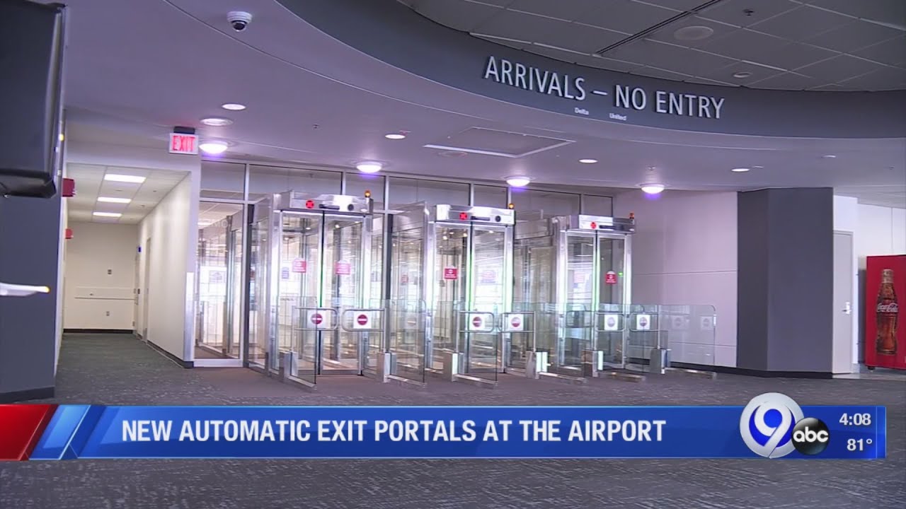 New automatic exit portals at the airport - YouTube