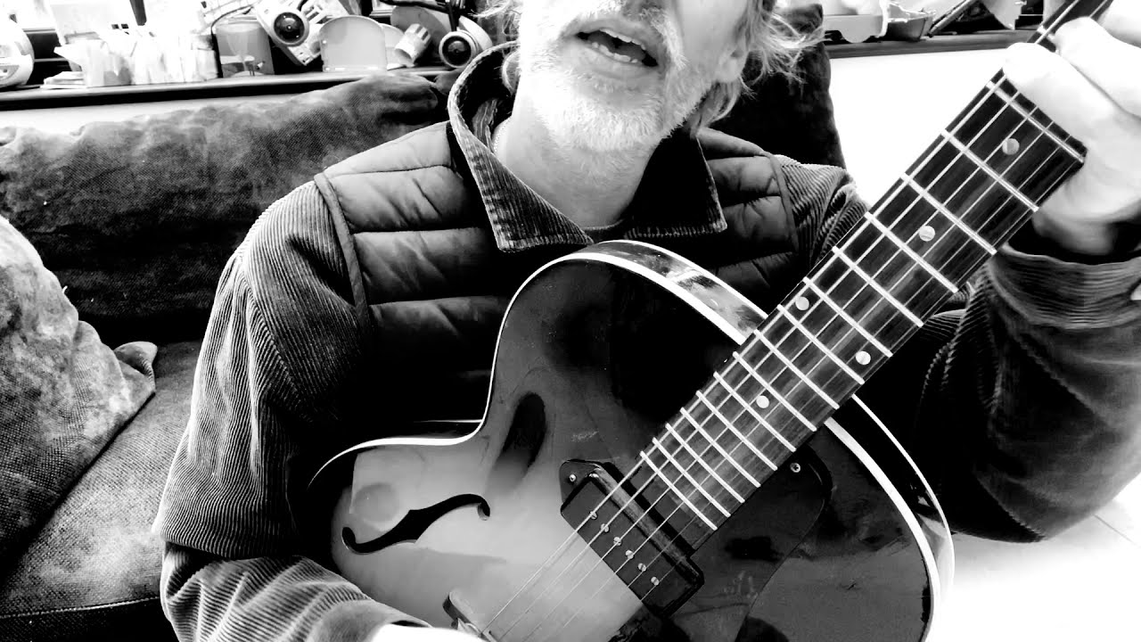 The Beatles "I'm only Sleeping" - YouTube