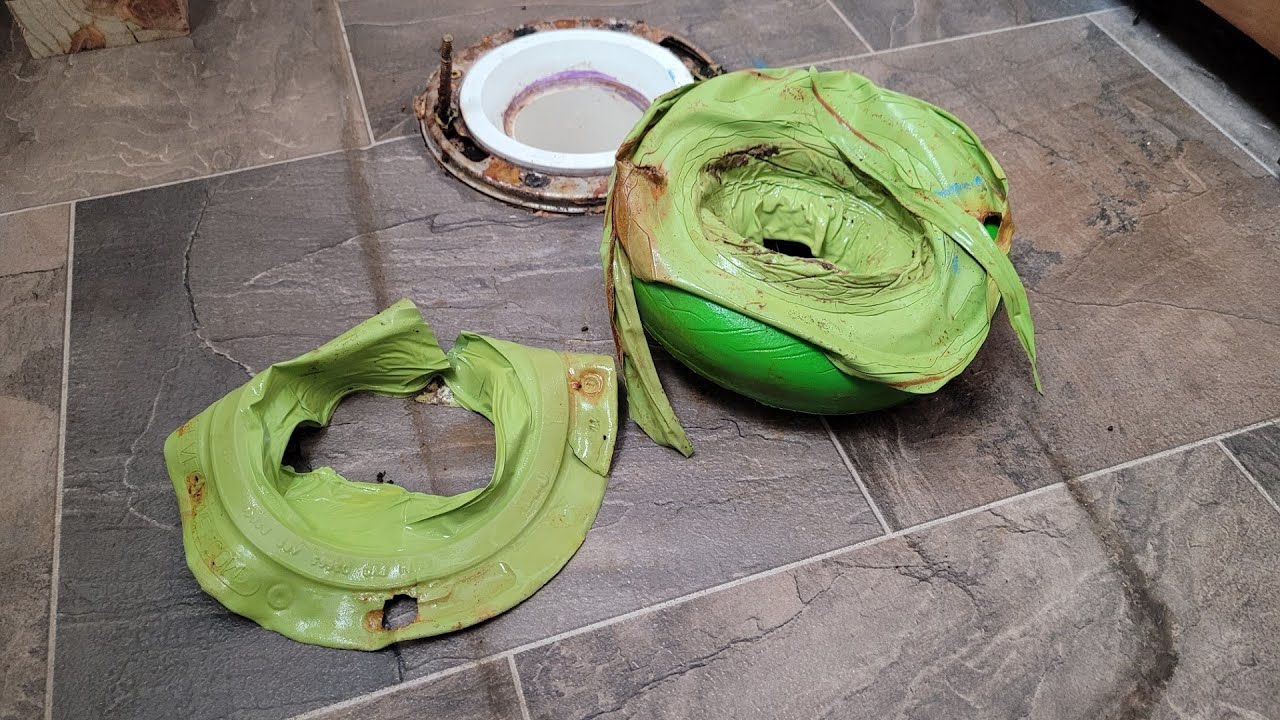 Sani Seal Waxless Toilet Gasket FAIL! (Does Not Last) - YouTube