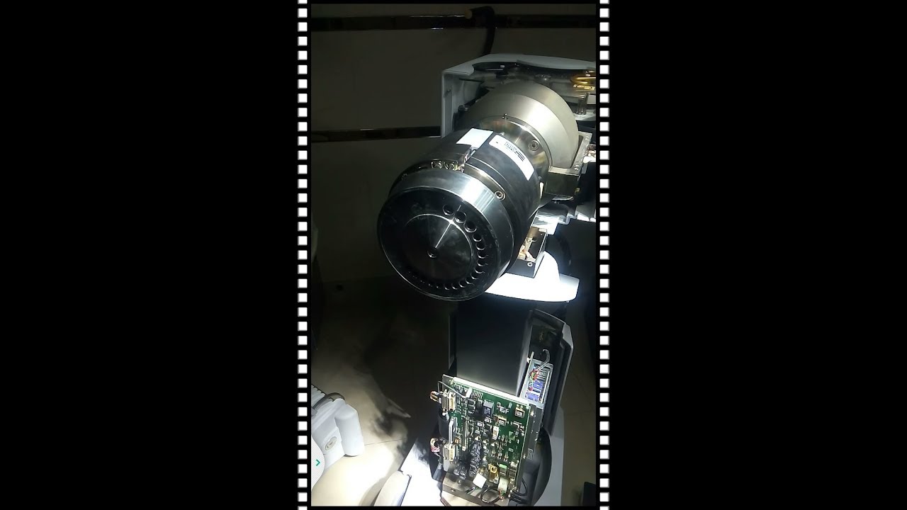 INSIDE HDR BRACHYTHERAPY MACHINE - YouTube