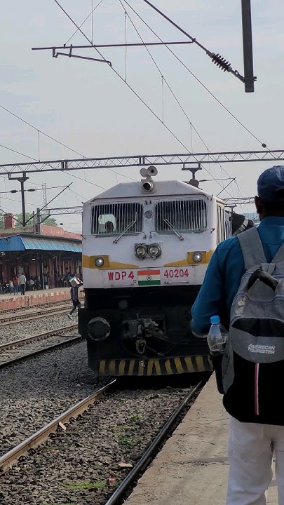 Gooty loco shed Wdp4d arriving with 17609 Patna Purna Weekly Express🔥 # ... Gooty loco shed Wdp4d arriving with 17609 Patna Purna Weekly Express🔥 # ...