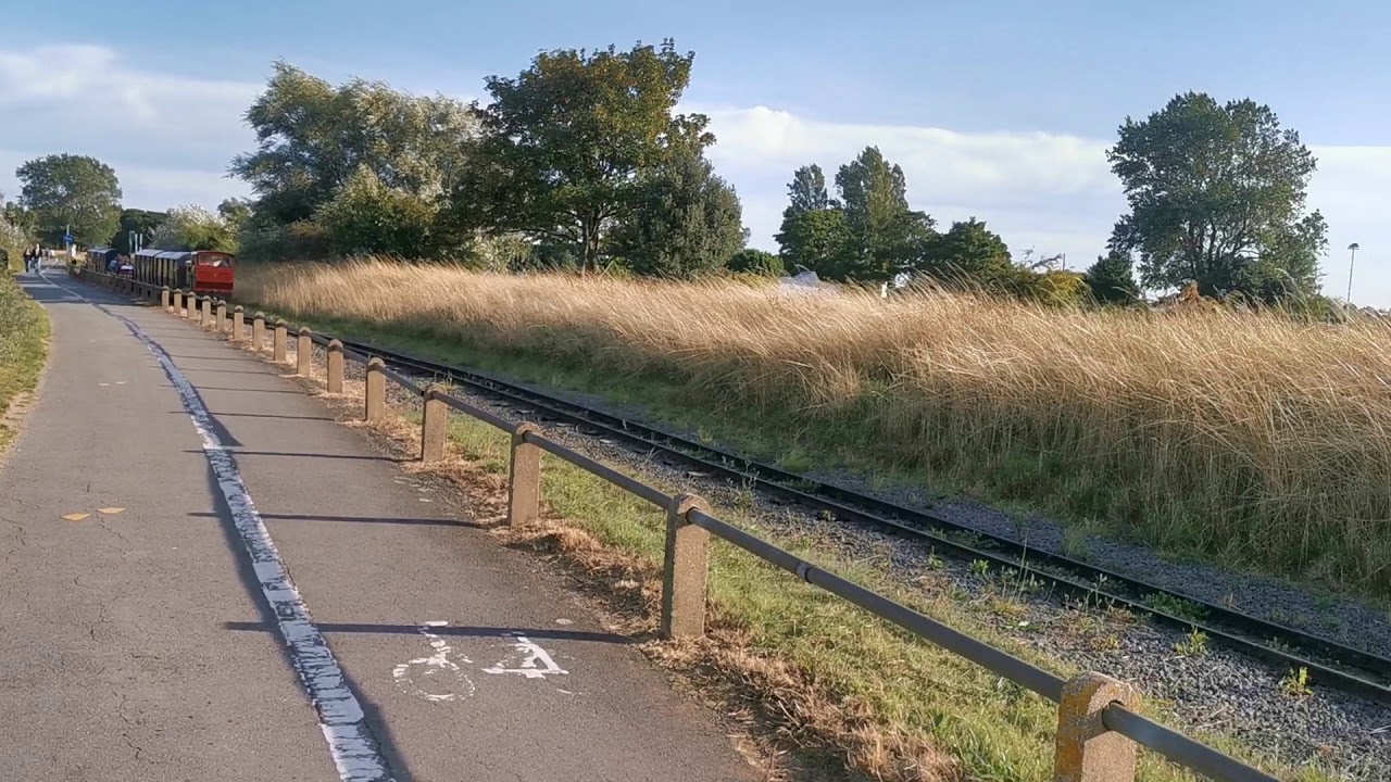 Little medieval train in Grimsby - YouTube