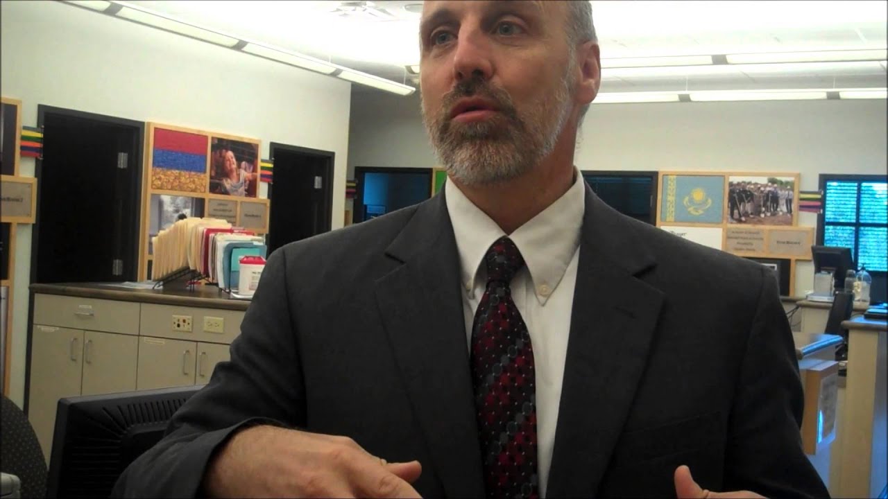 Dr. Tim Jones offers insight into Ebola epidemic - YouTube