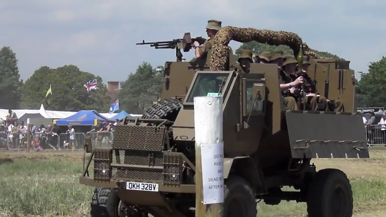 South African Buffel, The War & Peace Revival 2014 - YouTube