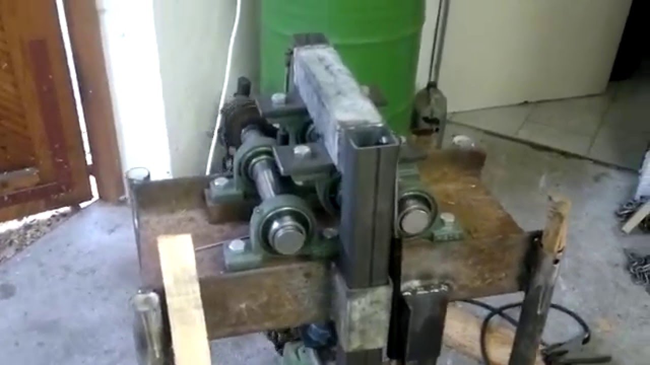 Rundbiegemaschine Testlauf - YouTube