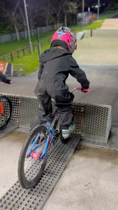 BMX racing coaching - riders ready? Watch the gate! - YouTube