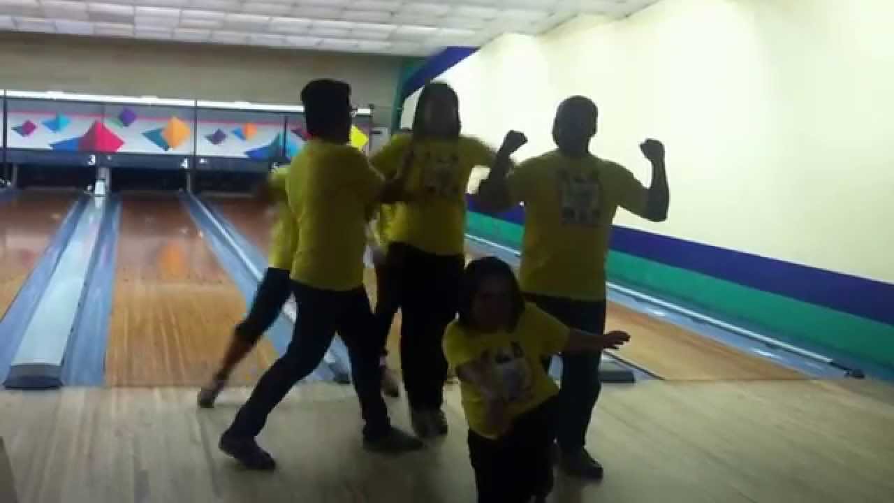 Bowling 2015 - Yellow Cheer - YouTube