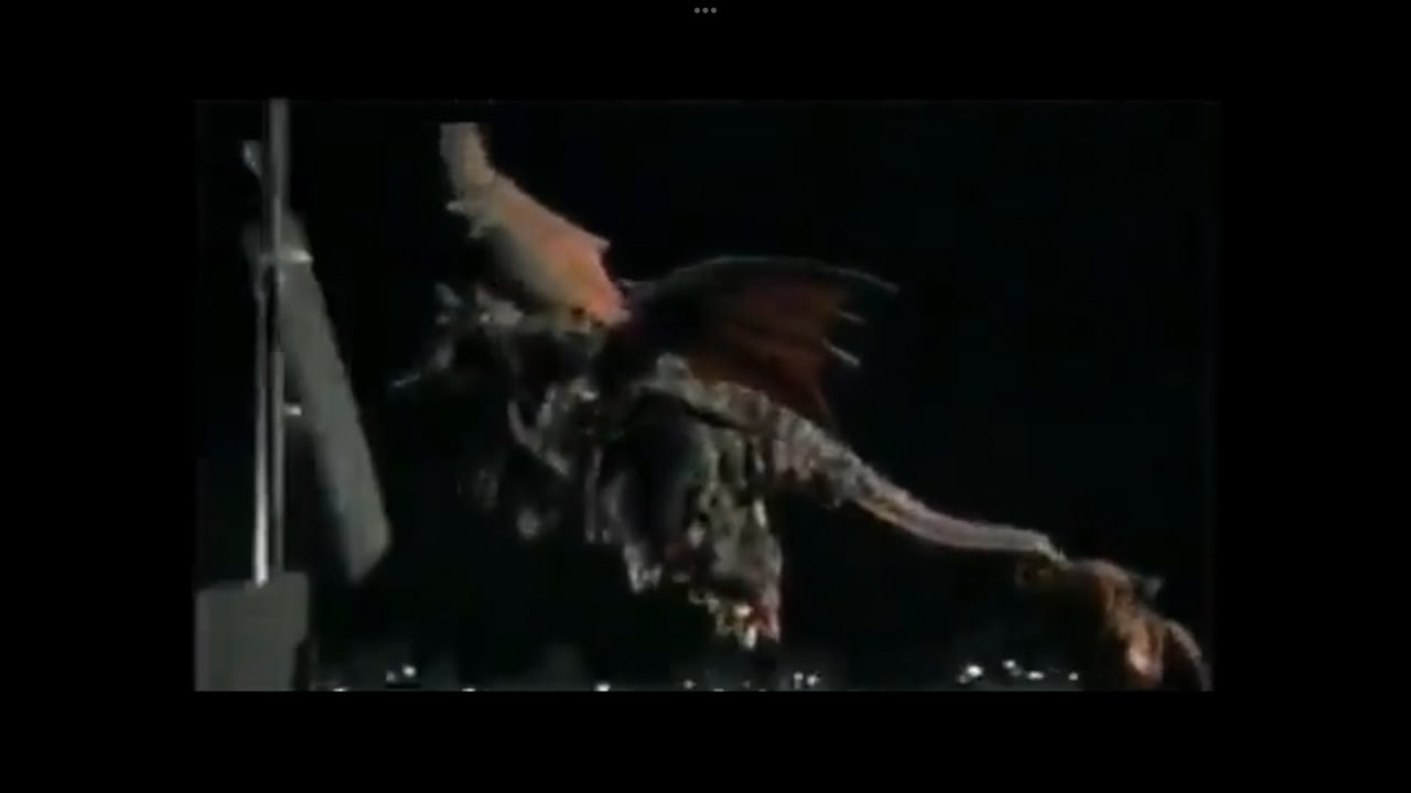 Destroyah crashing into a pole - YouTube