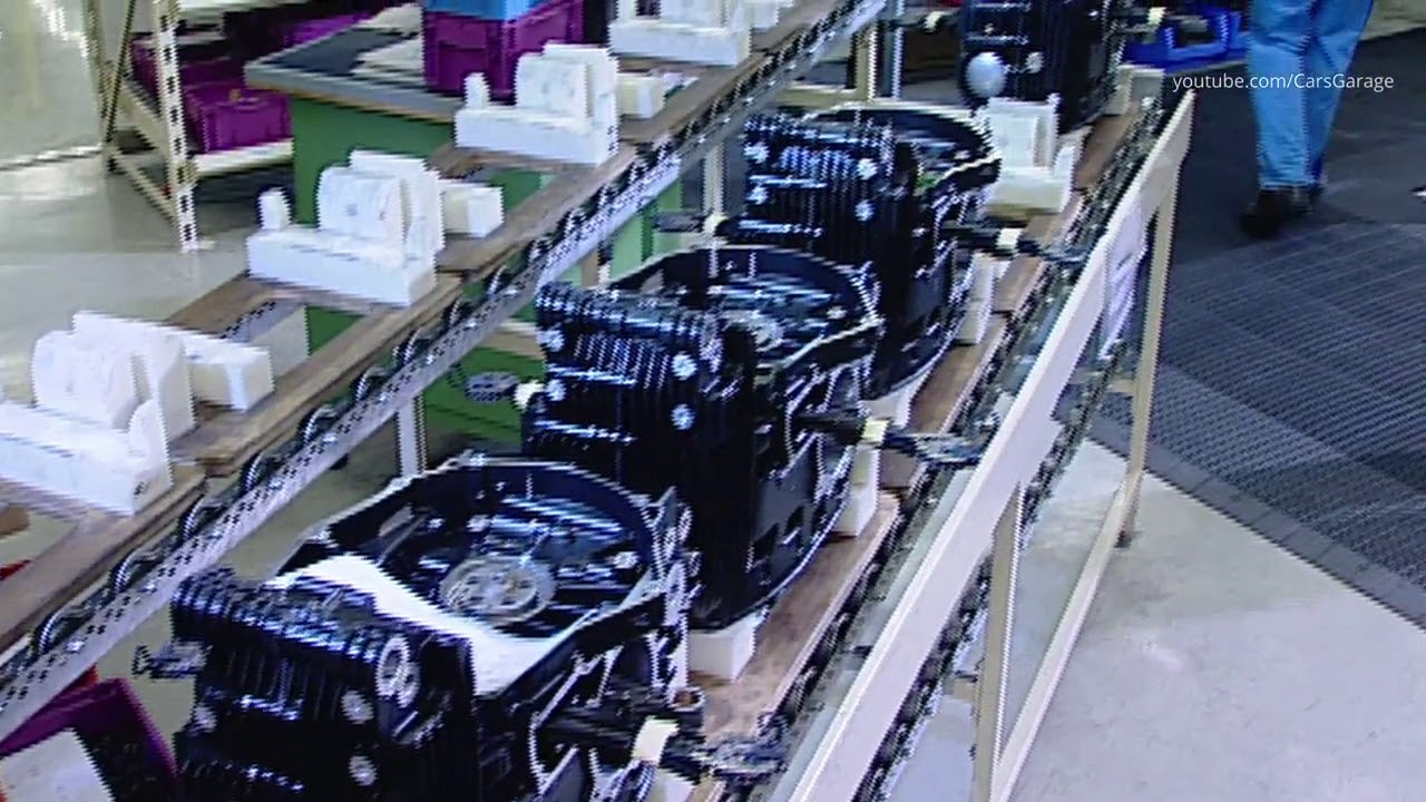 (2)Car factory BMW Motorcycles Production in Spandau Factory, Berlin ...