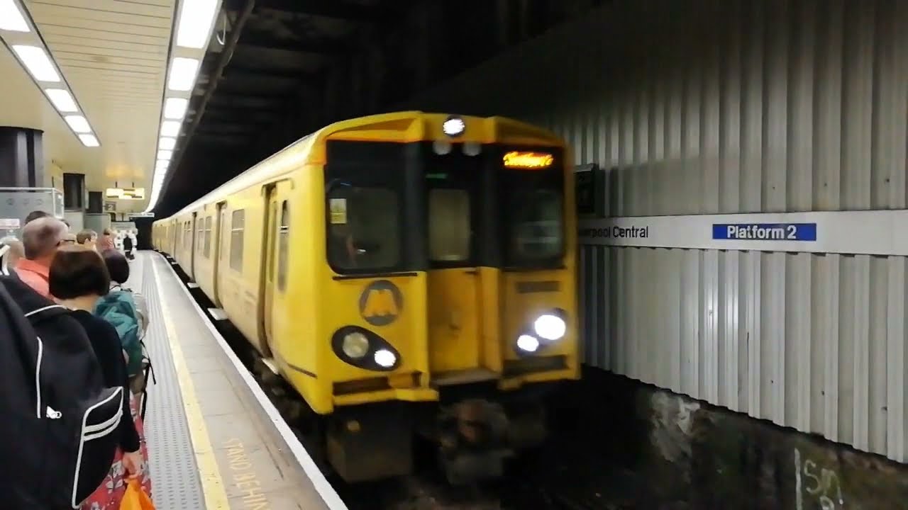 Merseyrail British Rail Class 508 train Liverpool - YouTube