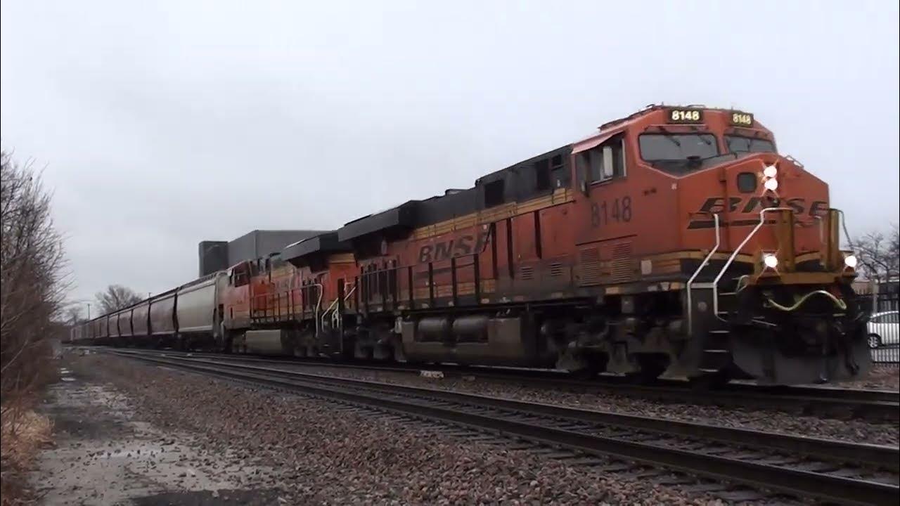 BNSF #8148 Leads WB Grain Train with NS DPU. Olathe, KS 1/21/23 - YouTube