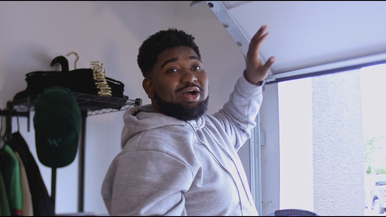 When you hire the cheapest worker with the LOWEST rating - YouTube