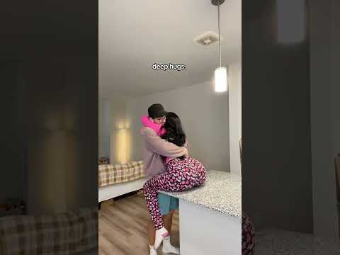 The best hugs😍 @kelleypricee  • • • • #explore #explorepage #reels #reelsinstagram #couple #comedy