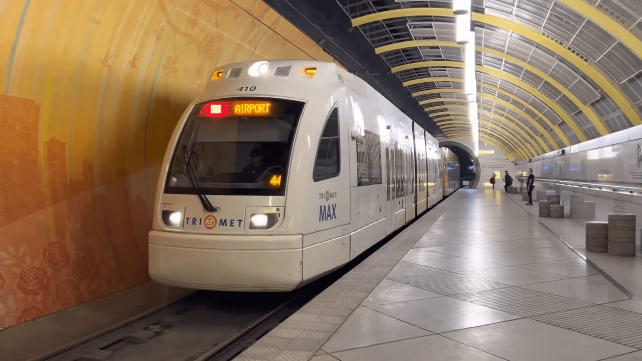 TriMet MAX of April 24 2022 - YouTube