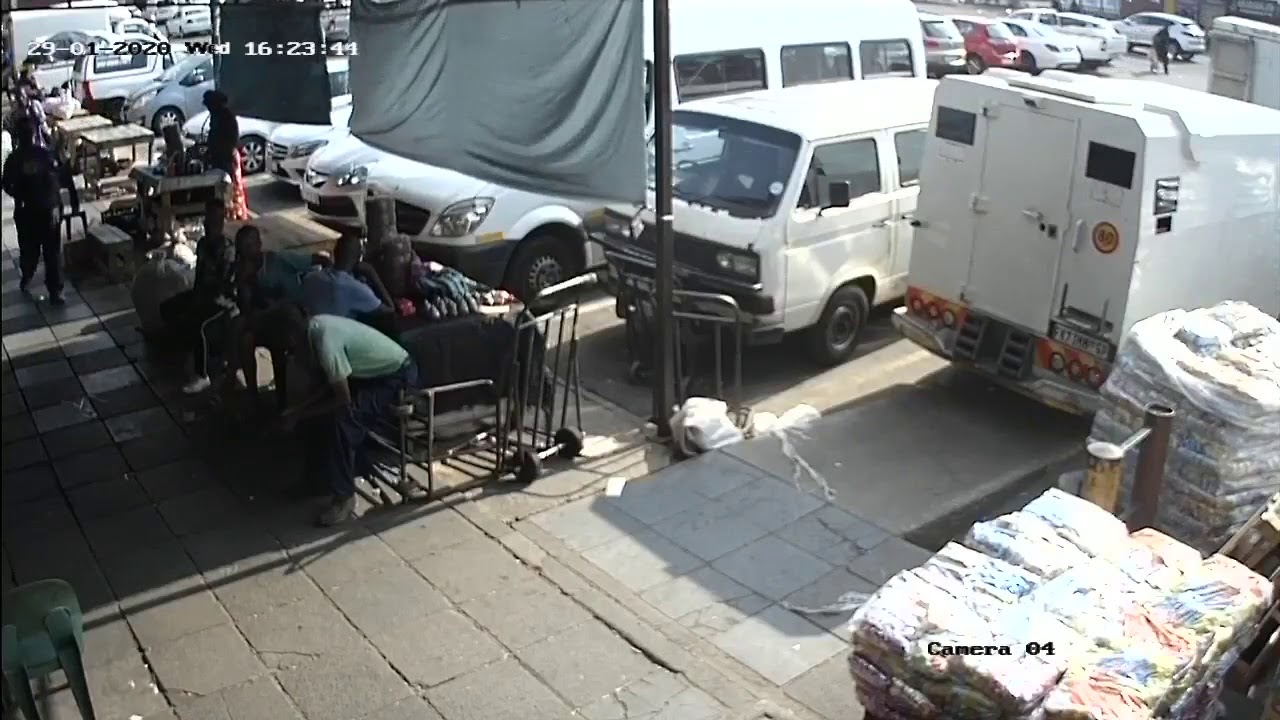 Cash in transit robbery in Pretoria - YouTube