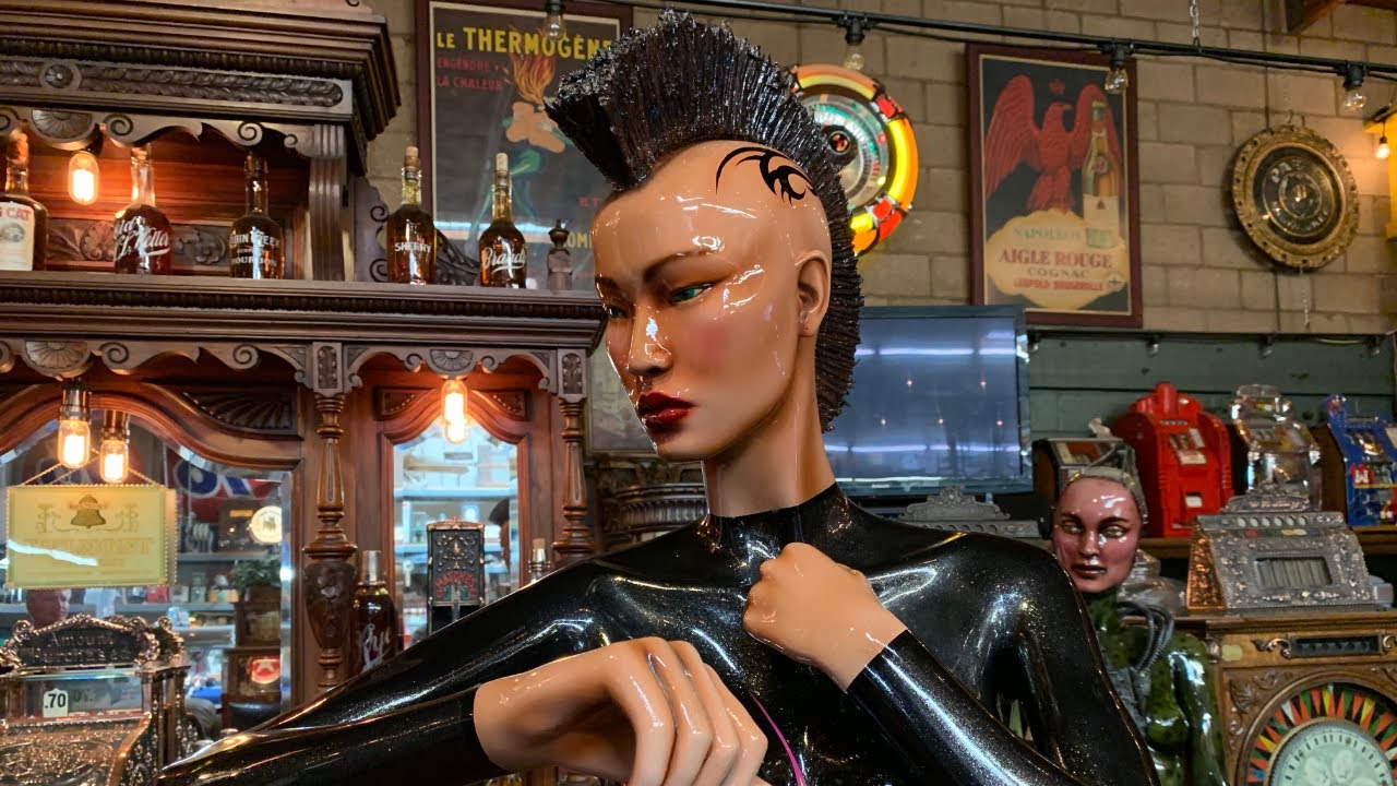 Alien Mohawk Woman Statue by So Cal Airbrush/Pinstriping Artist Steve ...