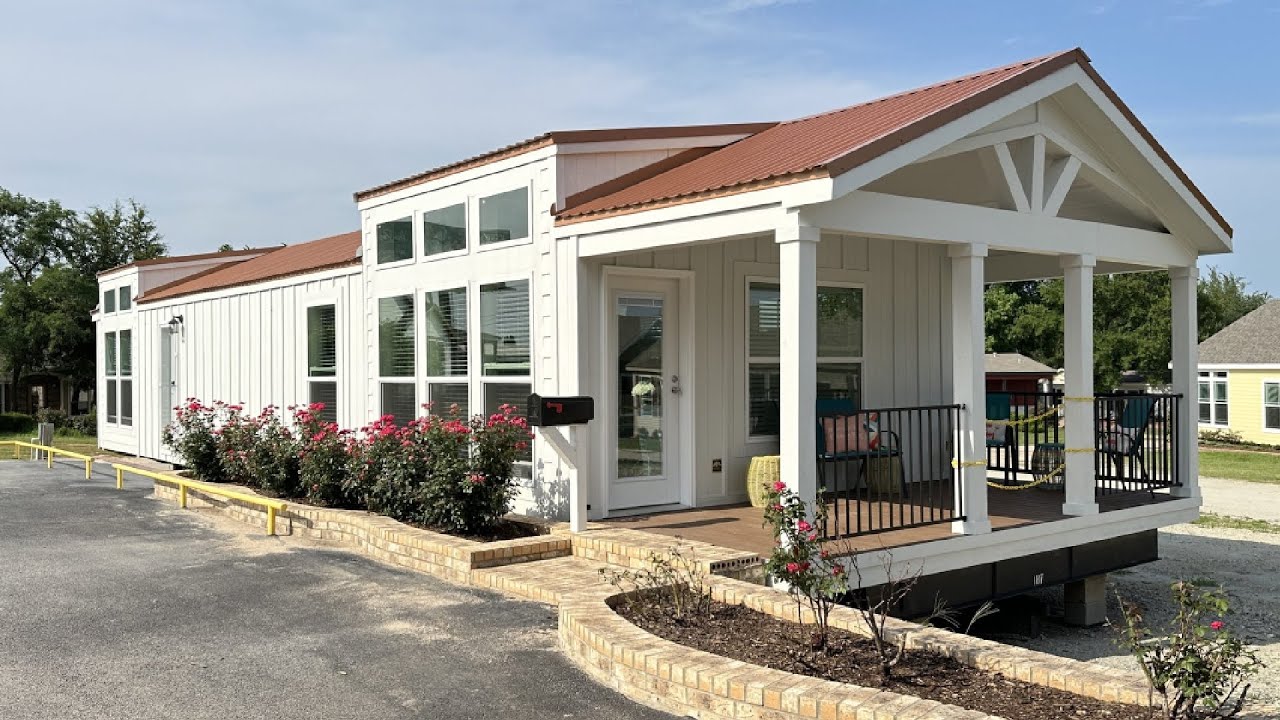 World’s Most Beautiful Emily Cottage Under $150k - YouTube