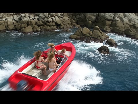 Idiots In Boats Caught On Camera