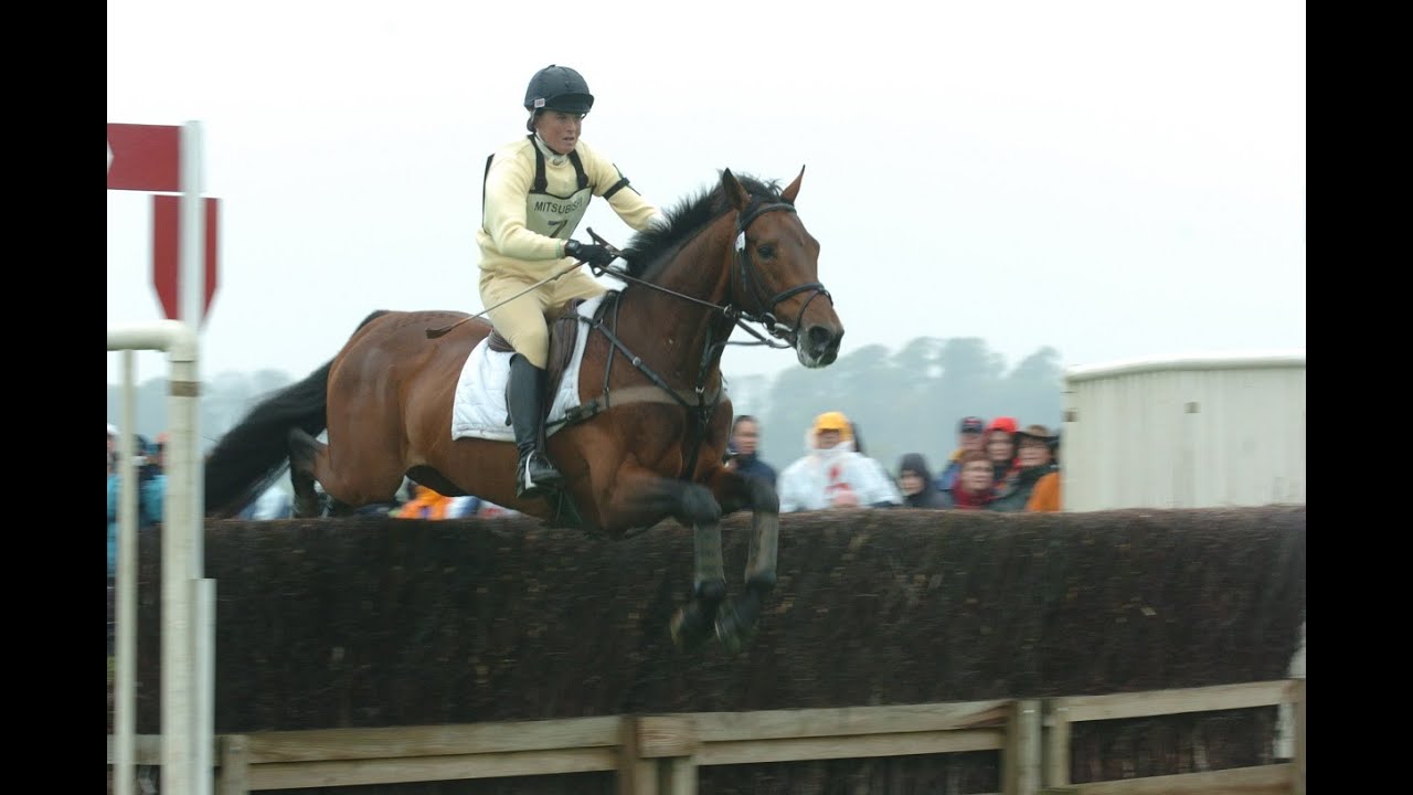 Pippa Funnell’s two identical falls at Huntsmans Close on both horses ...