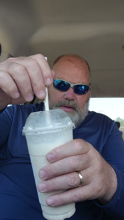 Wawa Milkshake Review: Pineapple and Coconut #milkshake #dessert - YouTube