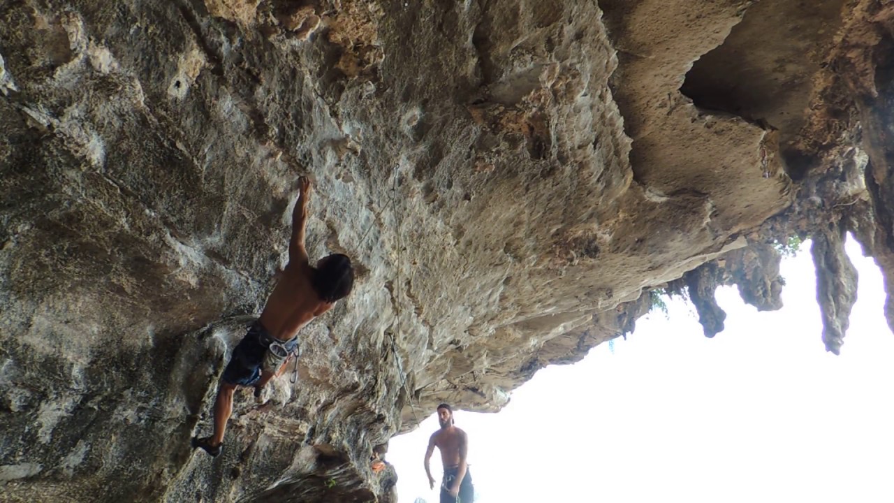 Climbing in tonsai 7a+ Riesenbaby - YouTube