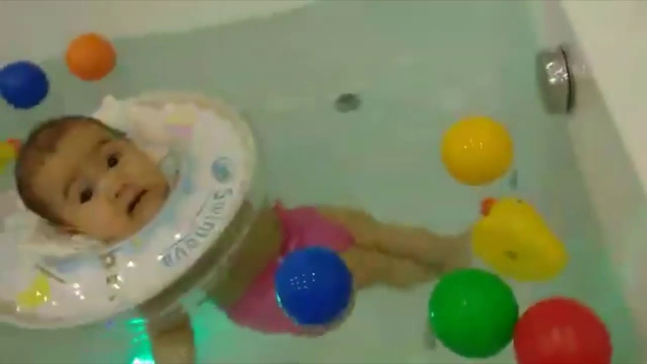 Baby Float Baby Swimming - Infant Baby Pool Neck Float | Row Row Row ...