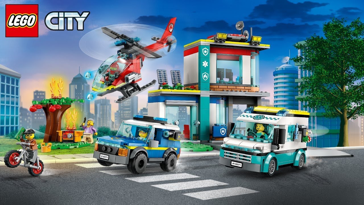 #LEGO: Headquarters or Rescue Vehicle Control Center with Helipad on ...