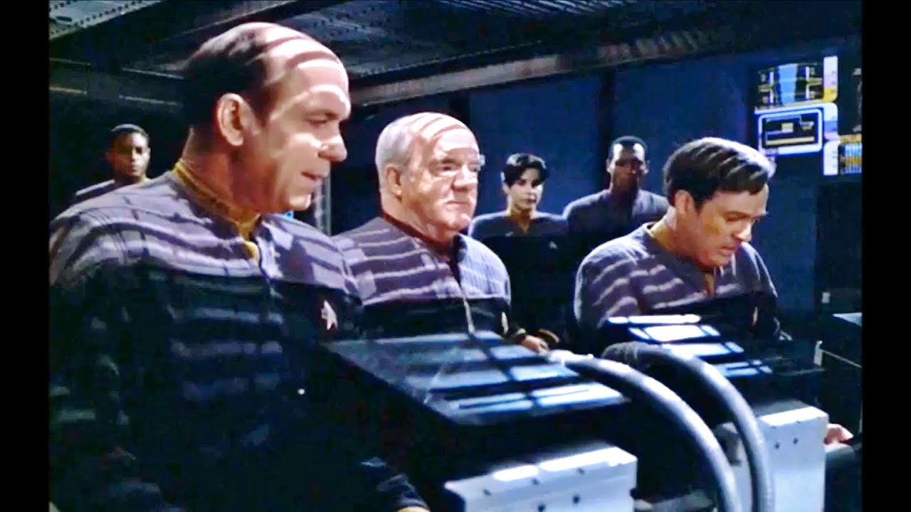 Voyager Establishes Communication With Starfleet (1080p HD) - YouTube