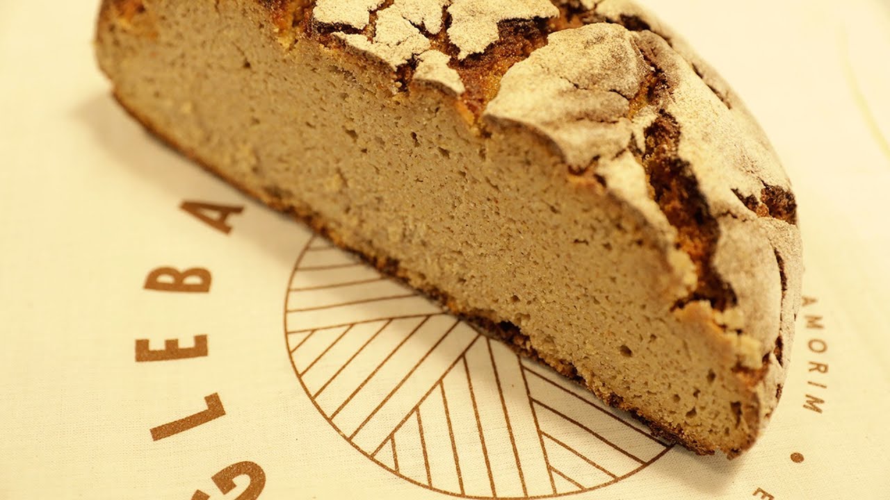Gleba: The tradition of baking bread - YouTube