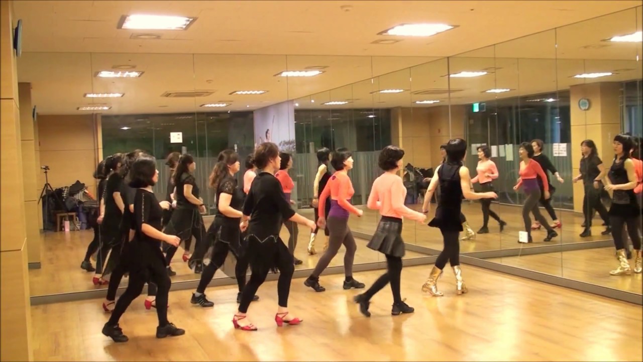 A Beautiful Sunday -"D,S" LINE DANCE - YouTube