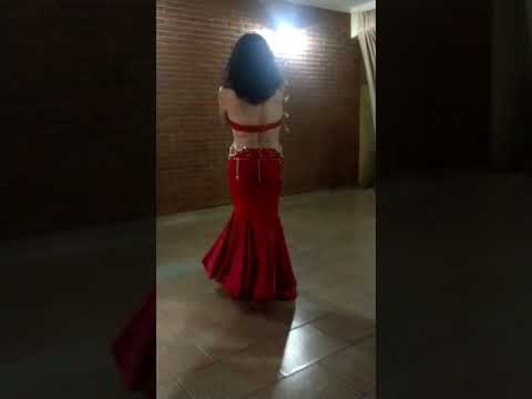 1°harém das alunas Núcleo Harmonia 27/09/19 Erica Rosana dança com taças