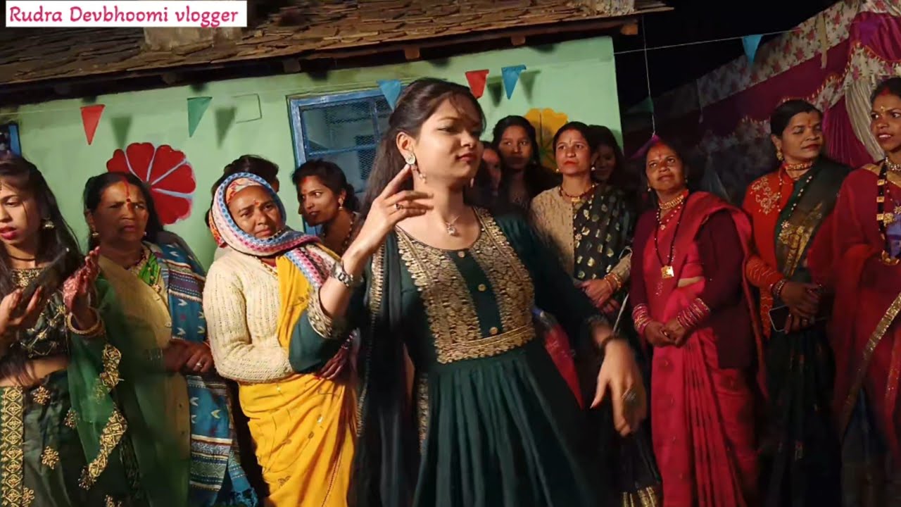 mehandi night full enjoy||Village vlog||Rudra Devbhoomi vlogger - YouTube