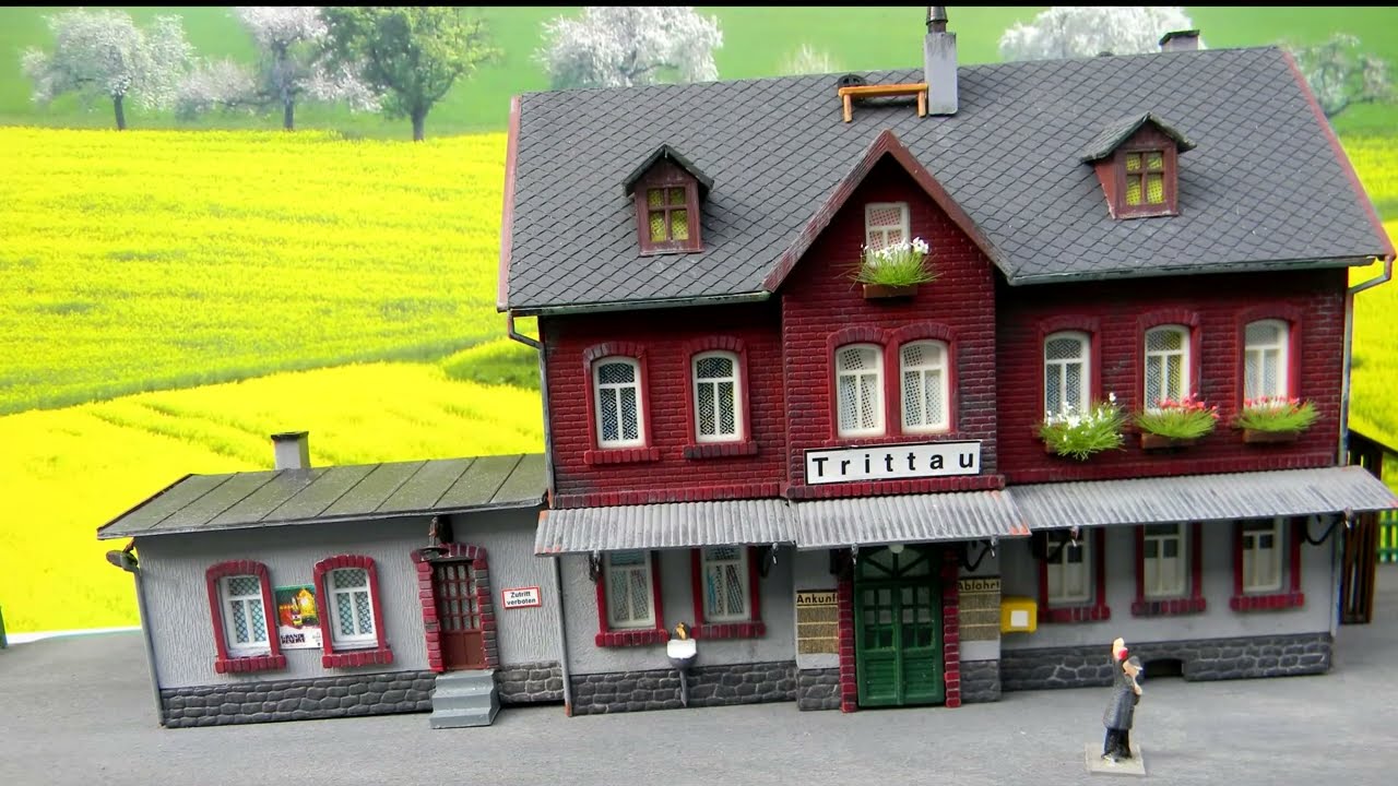 TT Bahnhof TRITTAU - YouTube