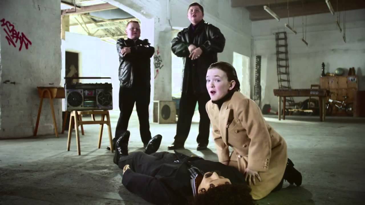 NEW Vinnie Jones' CPR TV advert funny spoof with kids (Mini Vinnie and ...