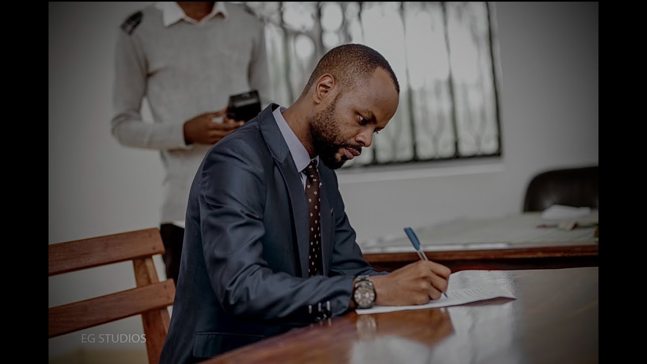 UKO WASOBANUKIRWA IGITABO CY'IBYAHISHUWE Pastor Dr.Viva - YouTube