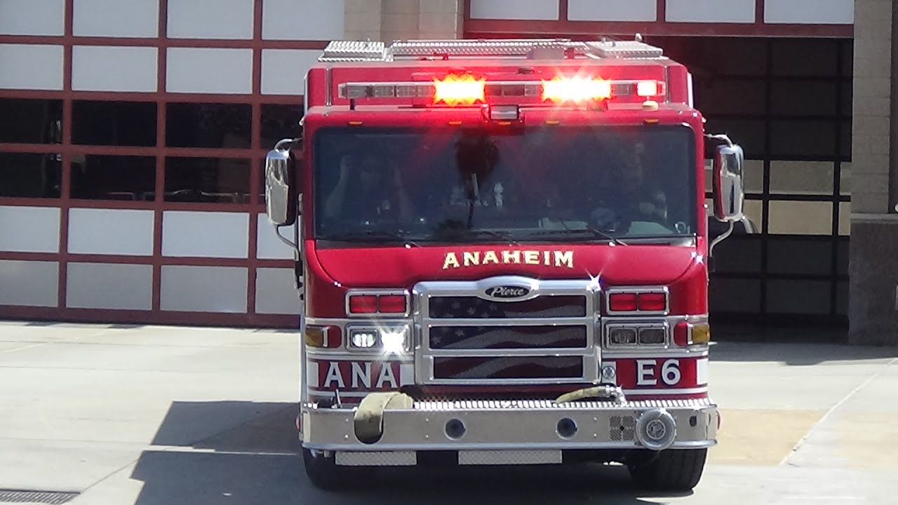 Anaheim Fire & Rescue Engine 6 Responding - YouTube