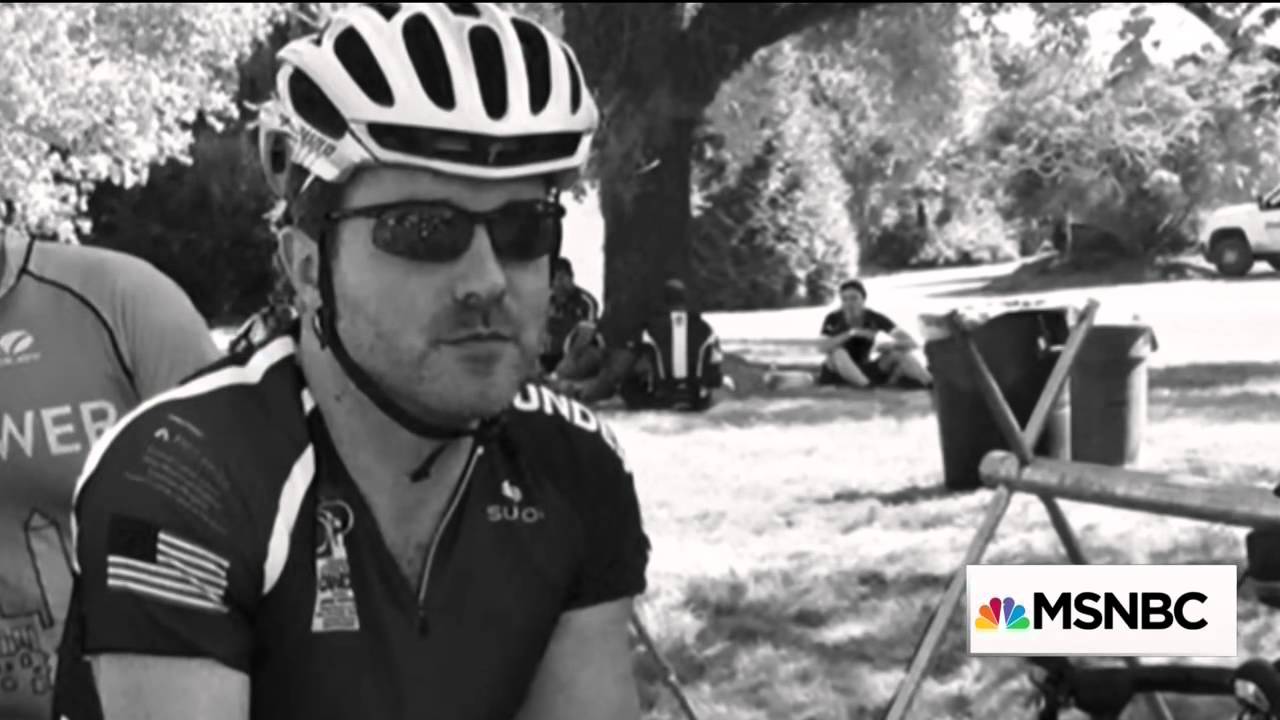 Chris Hayes Pays Tribute to Jake Brewer - YouTube